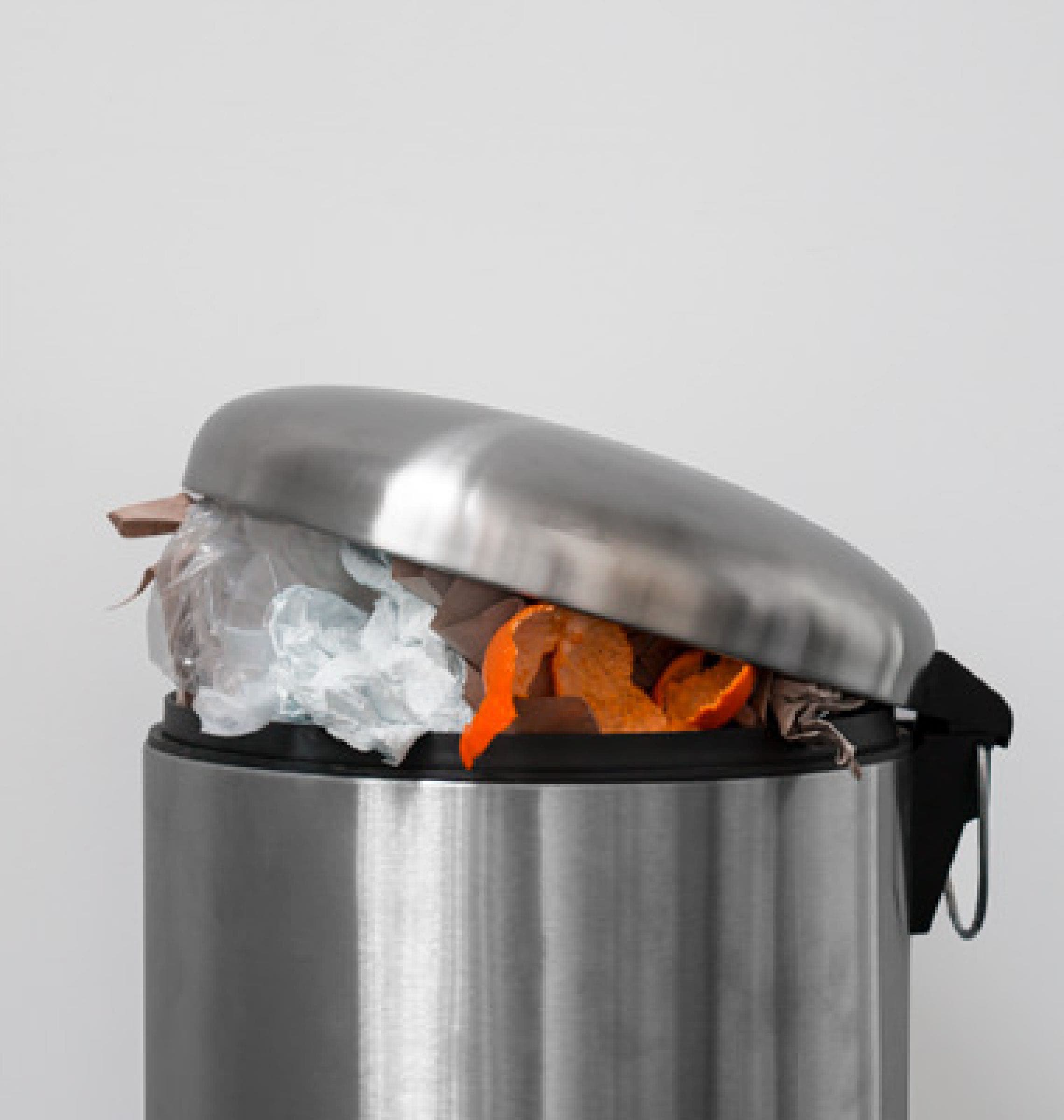 Prullenbak met afvalpers kopen? Joseph Joseph Waste Titan 20 liter en ...